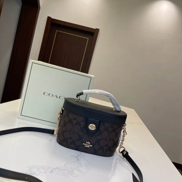 코치 케이 크로스바디 시그니쳐 캔버스 F78277 블랙 - 위핑