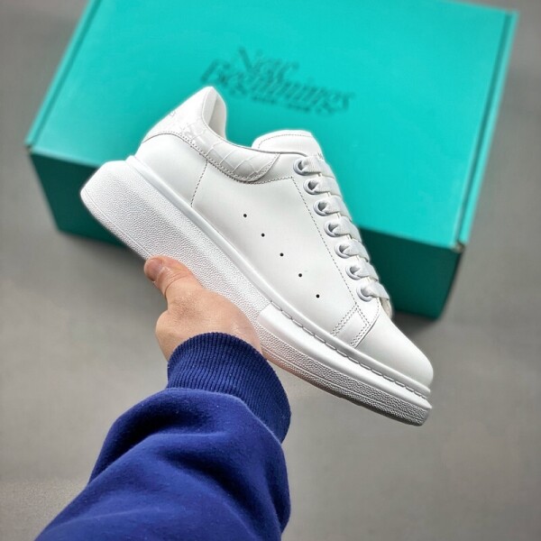 알렉산더맥퀸 Alexander McQueen 레더 화이트 신발 - 위핑