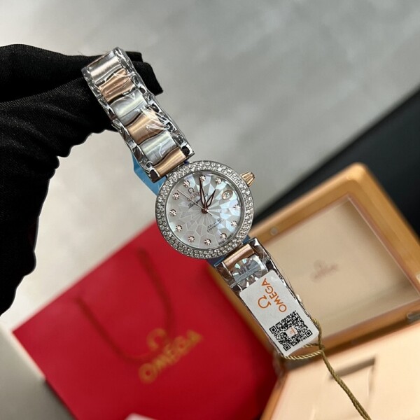 오메가 OMEGA 큐빅 캐주얼 여성 손목시계 - 위핑