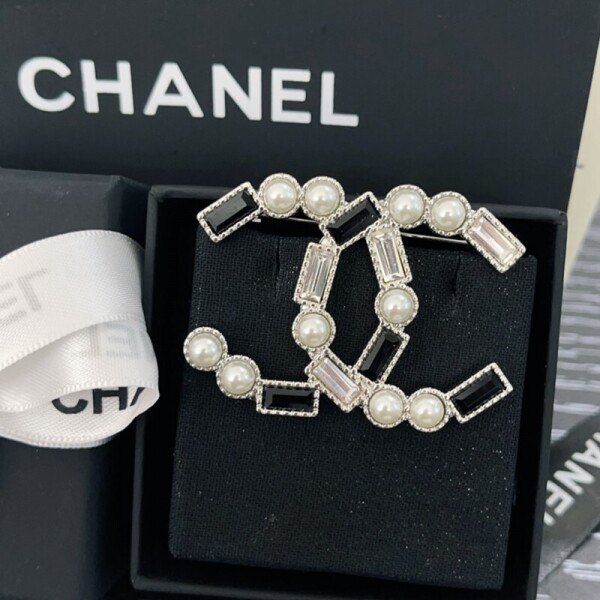 샤넬 CHANEL 클래식 로고 디자인 패션 브로치 - 위핑
