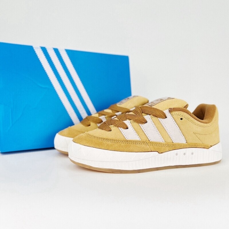 아디다스 Adidas 모던 클래식 슬립온 스니커즈 IF8797 - 위핑