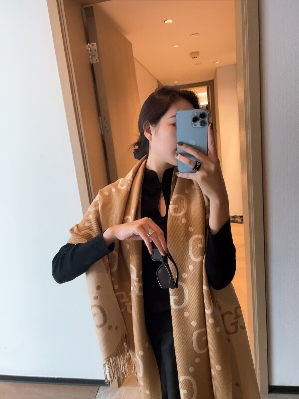 구찌 GUCCI 모던 클래식 빈티지 디자인 스카프 - 위핑